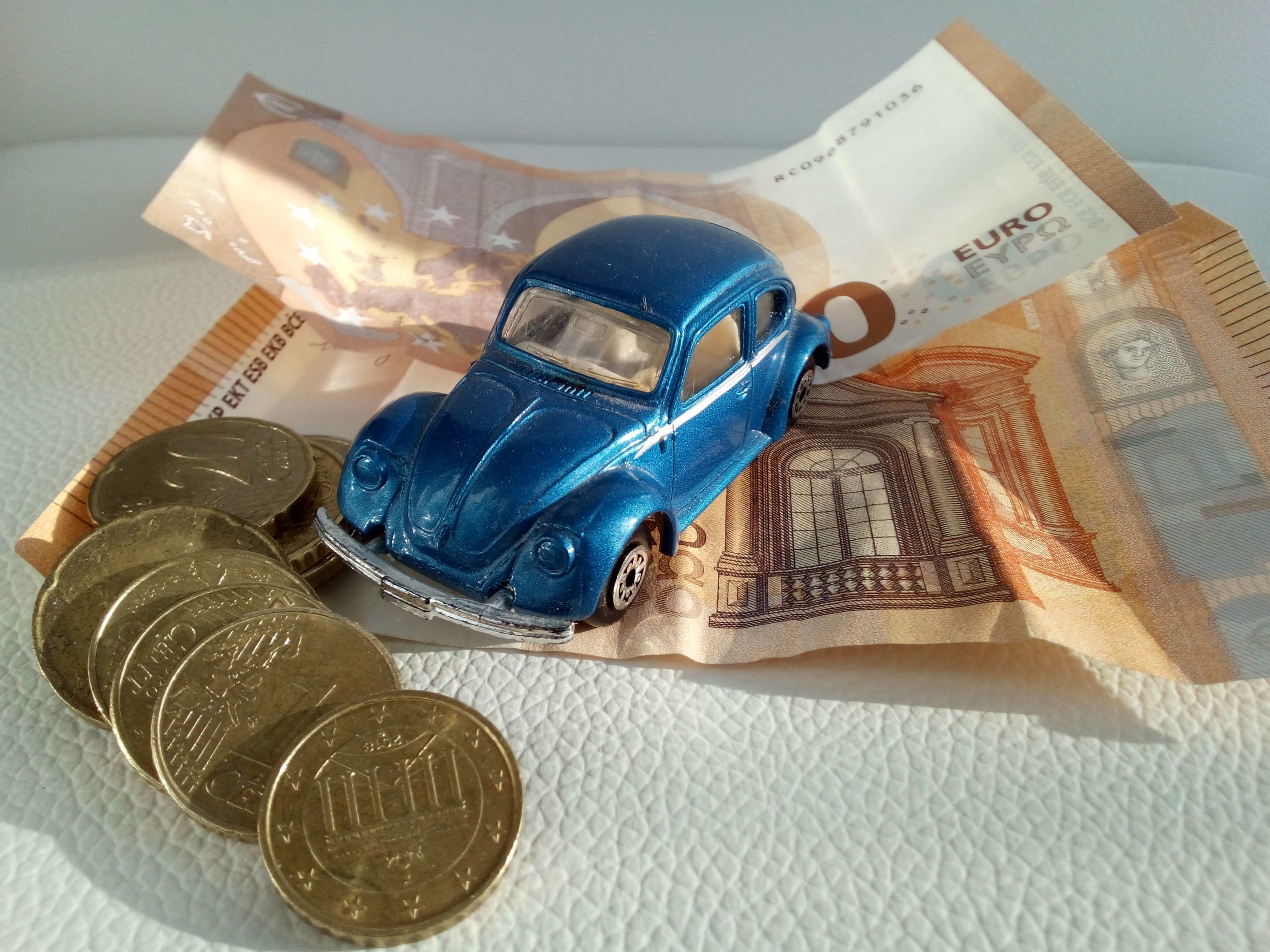 Gute & günstige Autoversicherung finden in über 300 Tarifen